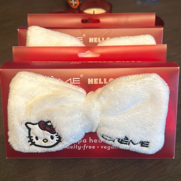 Hello Kitty | Accessories | Hello Kitty X Crme Shop Spa Headband | Poshmark
